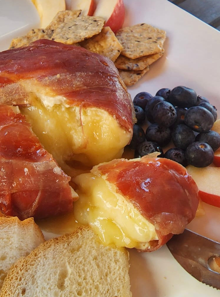 Maple & Prosciutto Baked Brie – Great River Maple